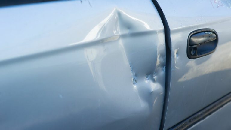 What’s the Difference Between Paintless Dent Repair and Traditional ...